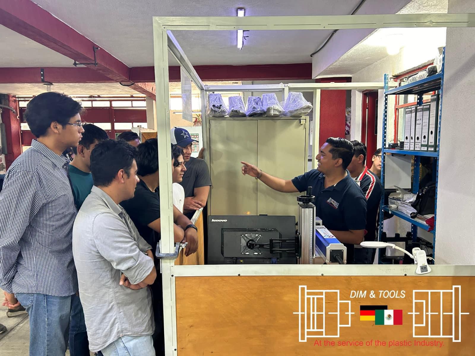 Estudiantes de Ingeniería Industrial y Mecatrónica de UMAD exploran la ...