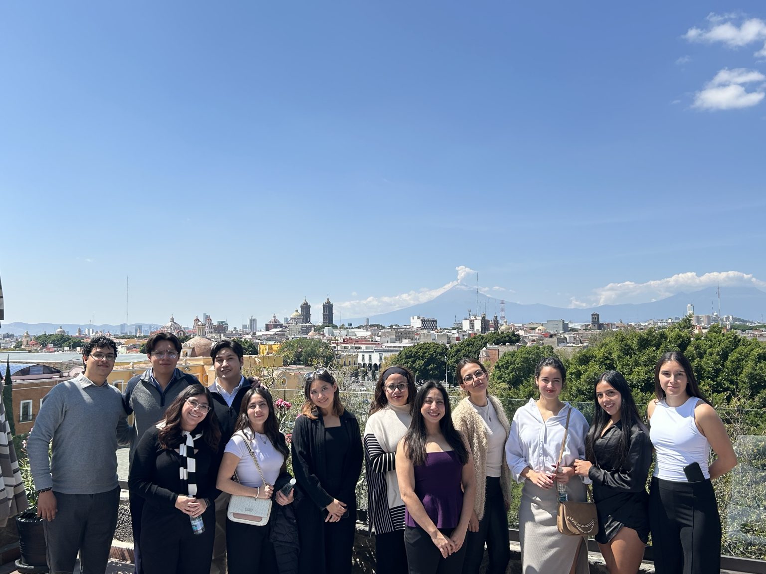 Visita académica al Hotel Banyan Tree Puebla, acudieron alumnos de la licenciatura en Negocios ...